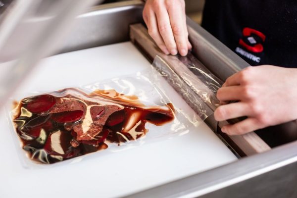 Betterave balsamique, feta et fruits secs | Recette sous-vide ...